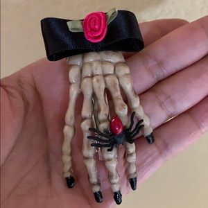 Halloween | Accessories | Creepy Halloween Skeleton Hand Hair Clip ...
